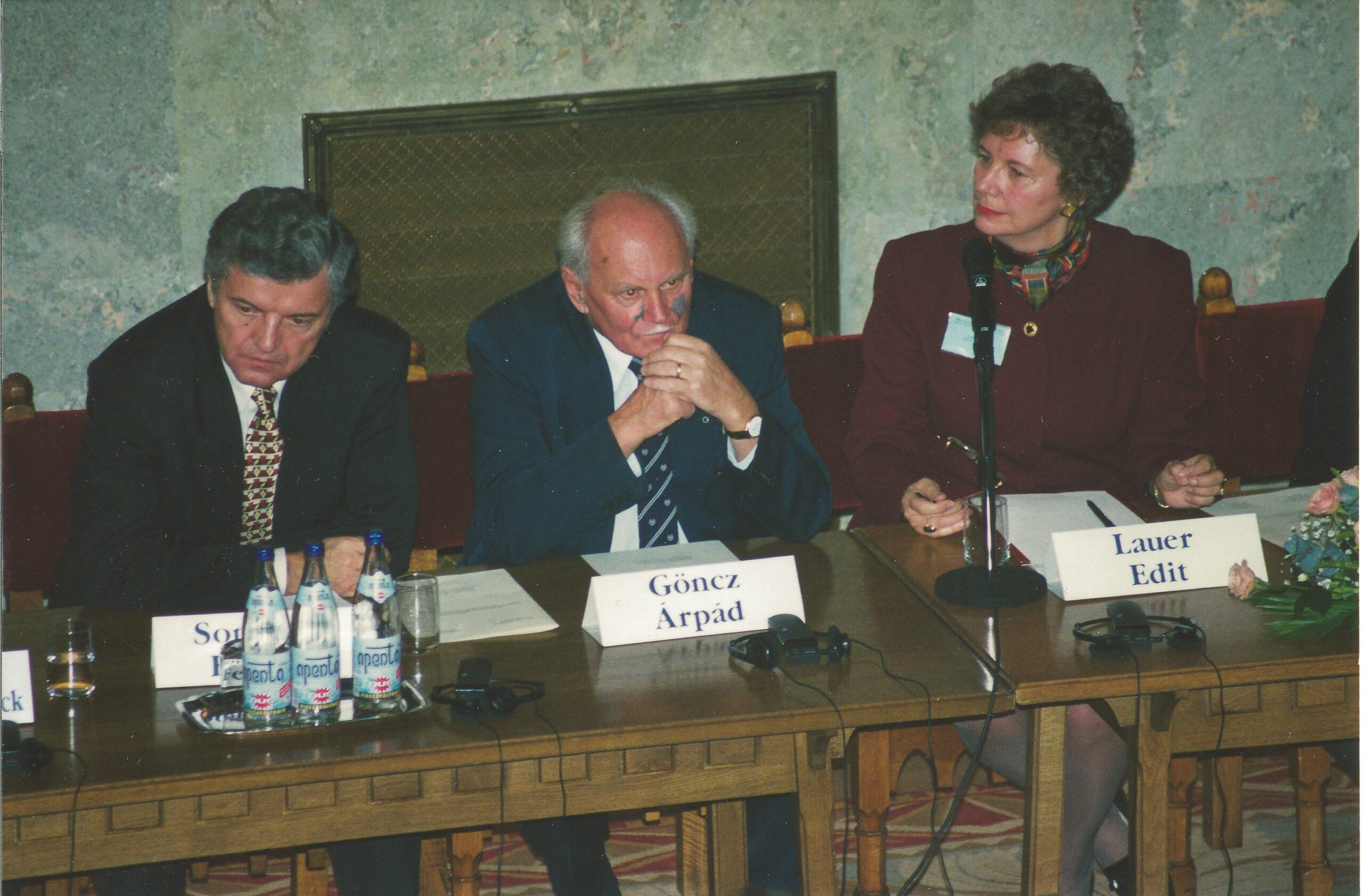 In Memoriam President Árpád Göncz (1922-2015) - HACUSA